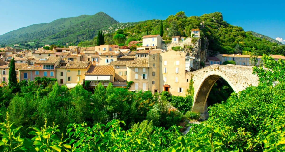 Cycling holiday in the Drôme Provençale · France · Velstana
